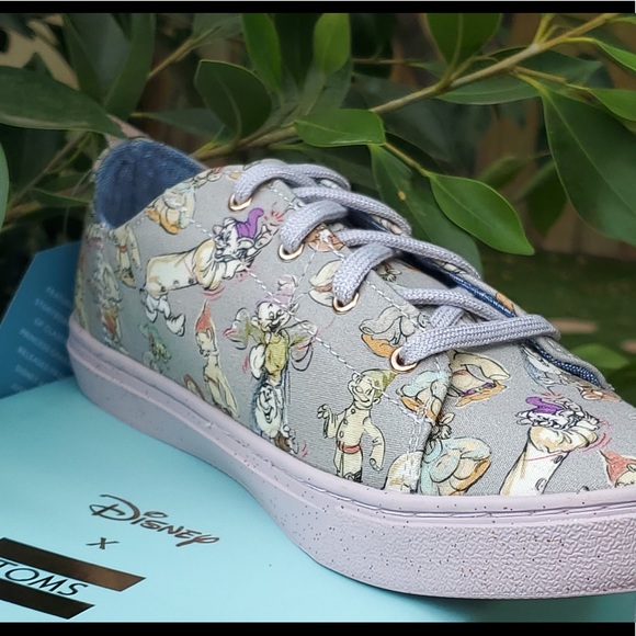 Toms | Shoes | Disney Seven Dwarfs Shoe Kids Toms X | Poshmark